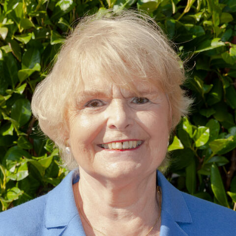 Träger | Junior Uni Daun